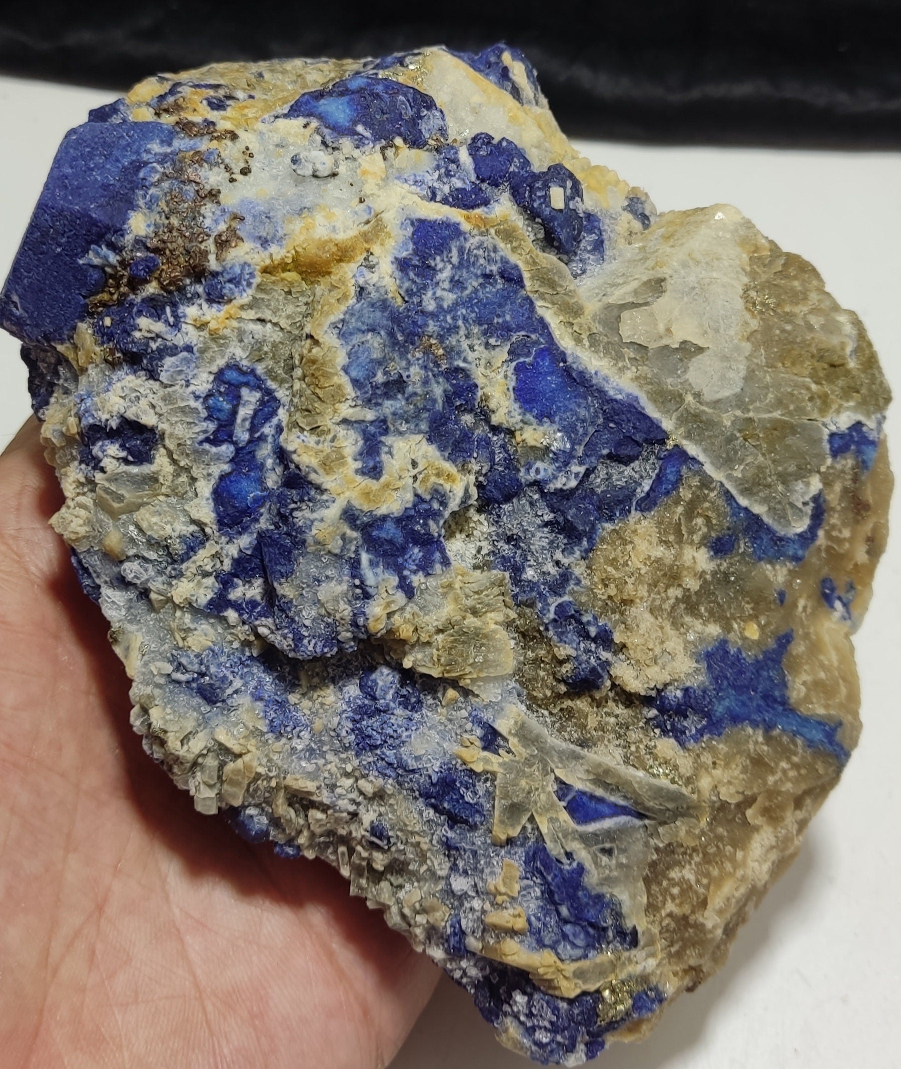 Lazurite on matrix 840 grams – Latif Creations